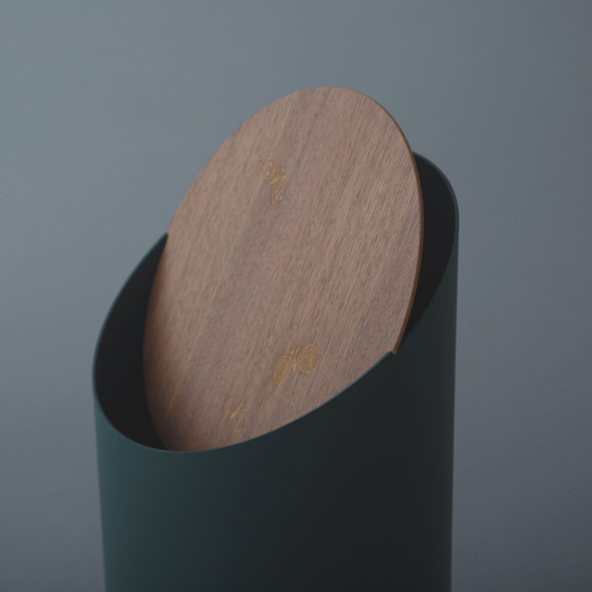 New Color of MOHEIM + minä perhonen Special Collaboration Model of ...