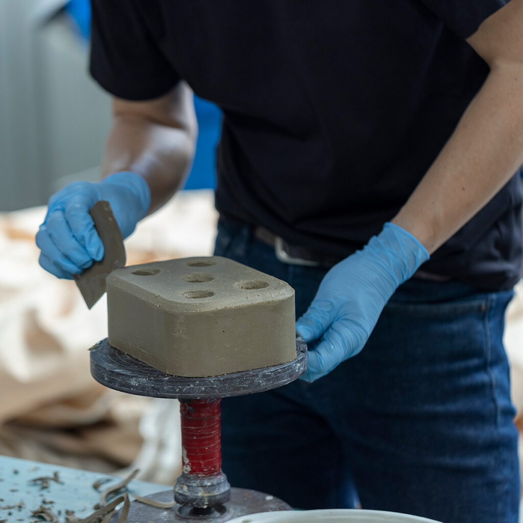 BRICK STAND - MOHEIM